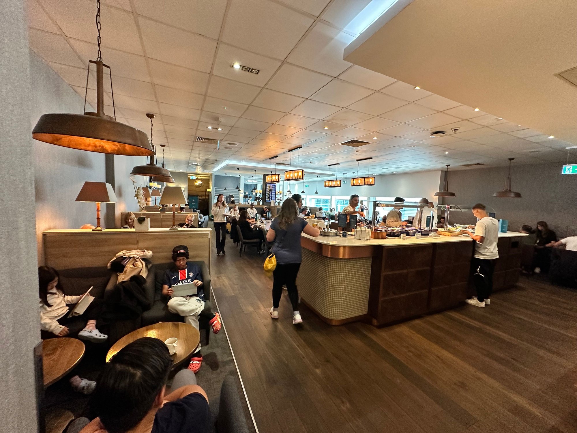 Lounging around in London Heathrow: The ultimate BA T3 and T5 lounge ...