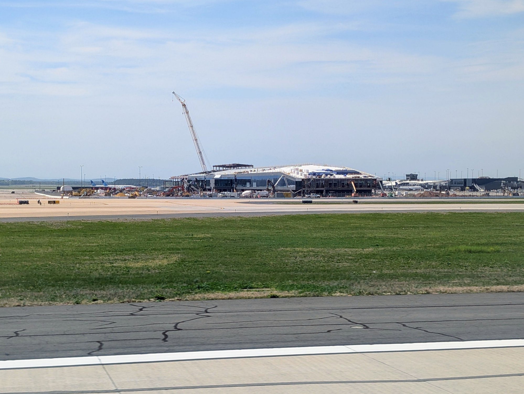 Plans to rebuild the UA concourse (C and D gates & UX terminal) at IAD ...