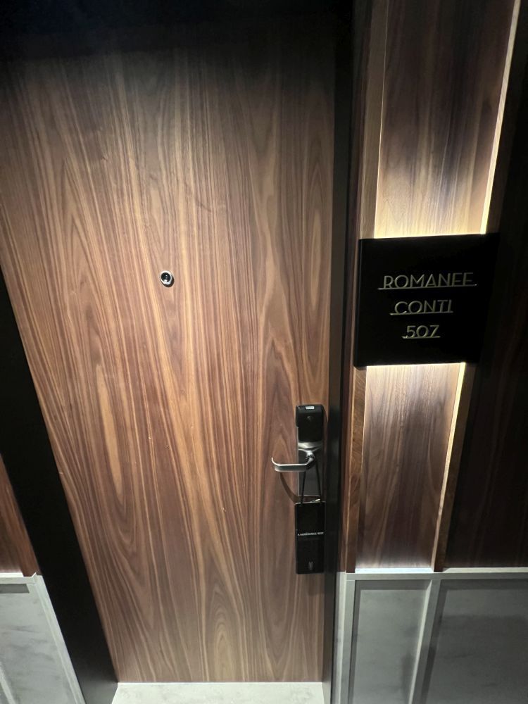 Endless jet set and glamour - or just a few fill-ins? - Page 6 ...