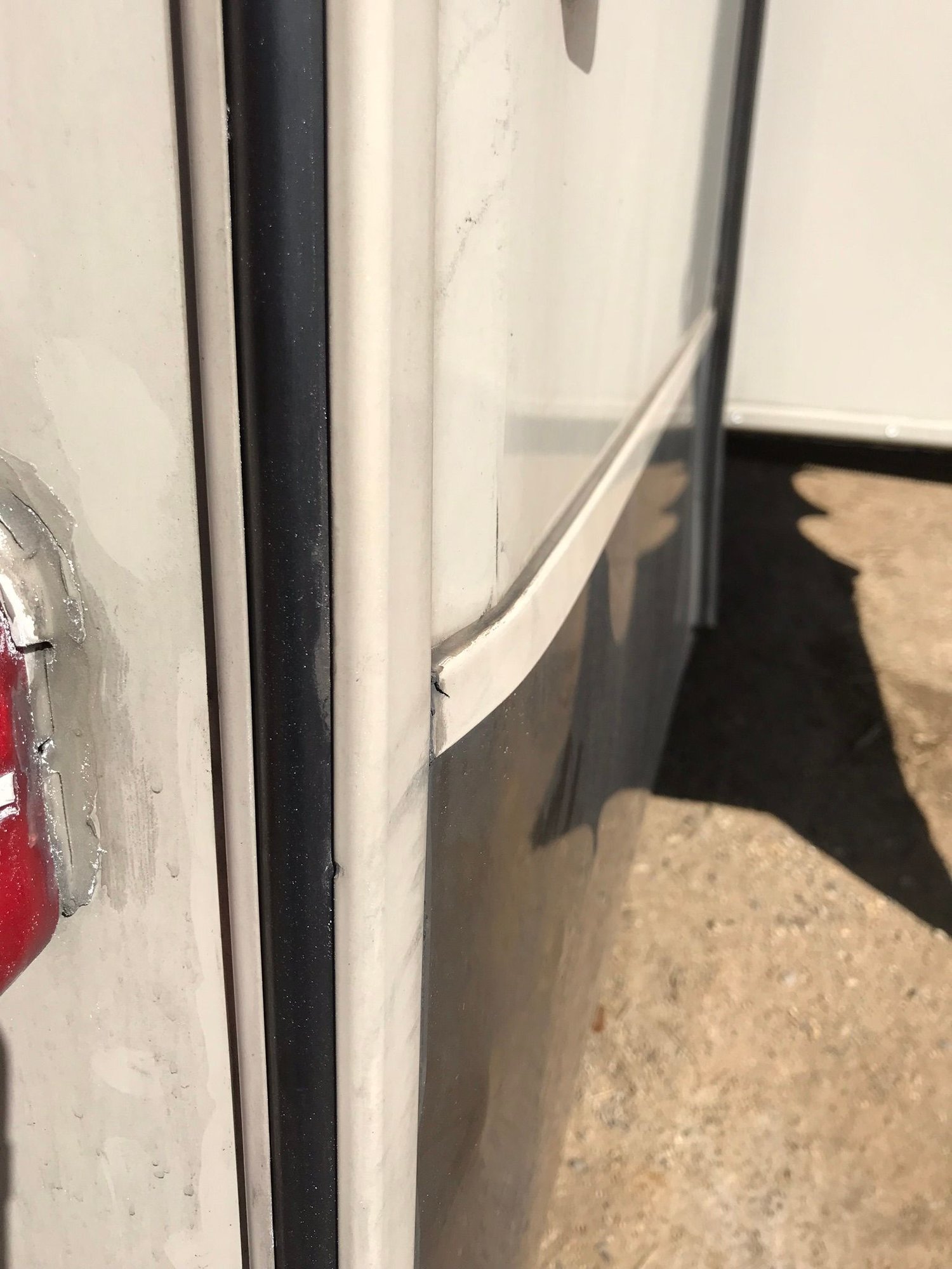 Fifth wheel bow broken? - Ford Truck Enthusiasts Forums