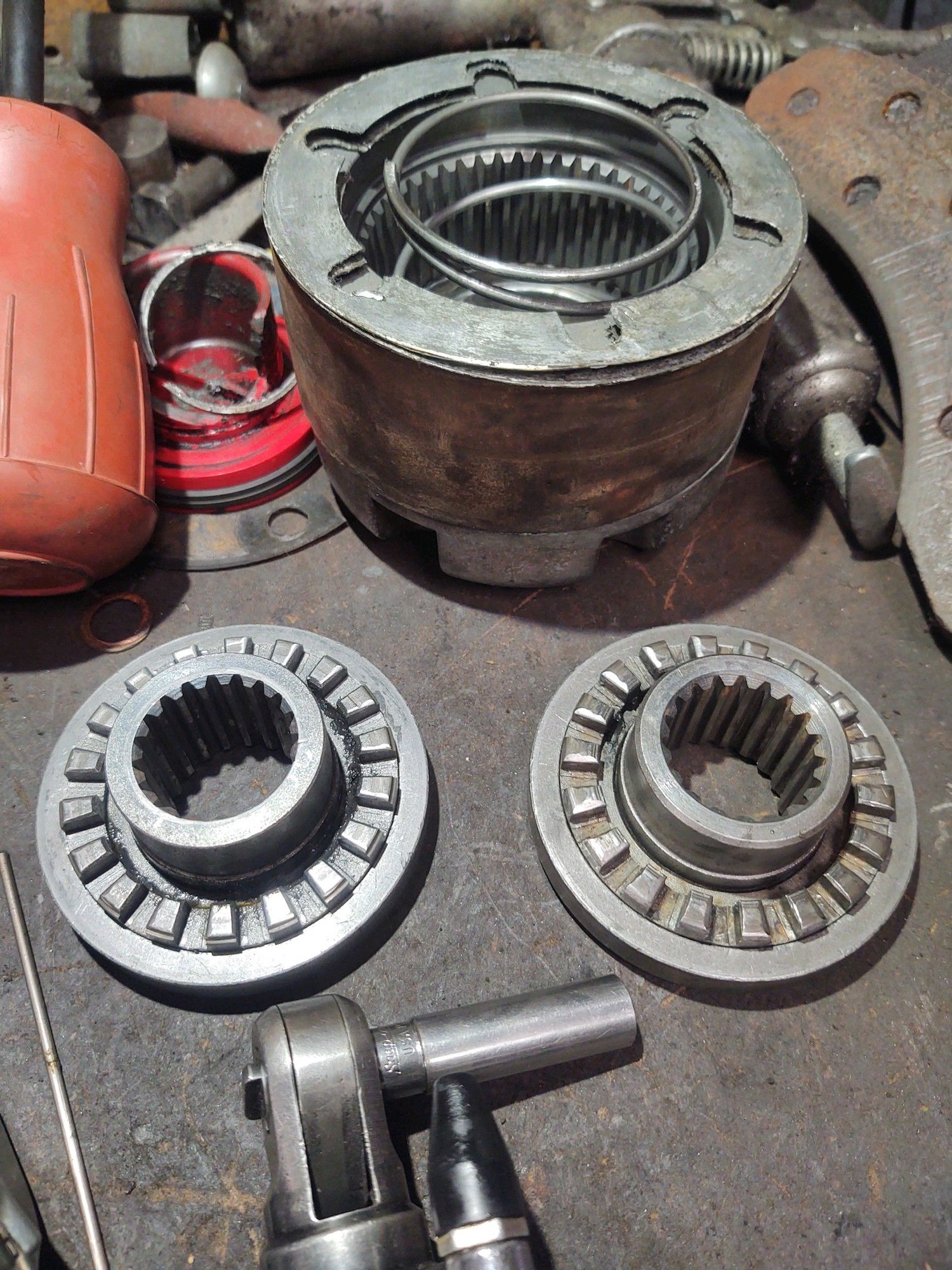 HD Locking Hubs 73-77 F250 4x4 - Ford Truck Enthusiasts Forums