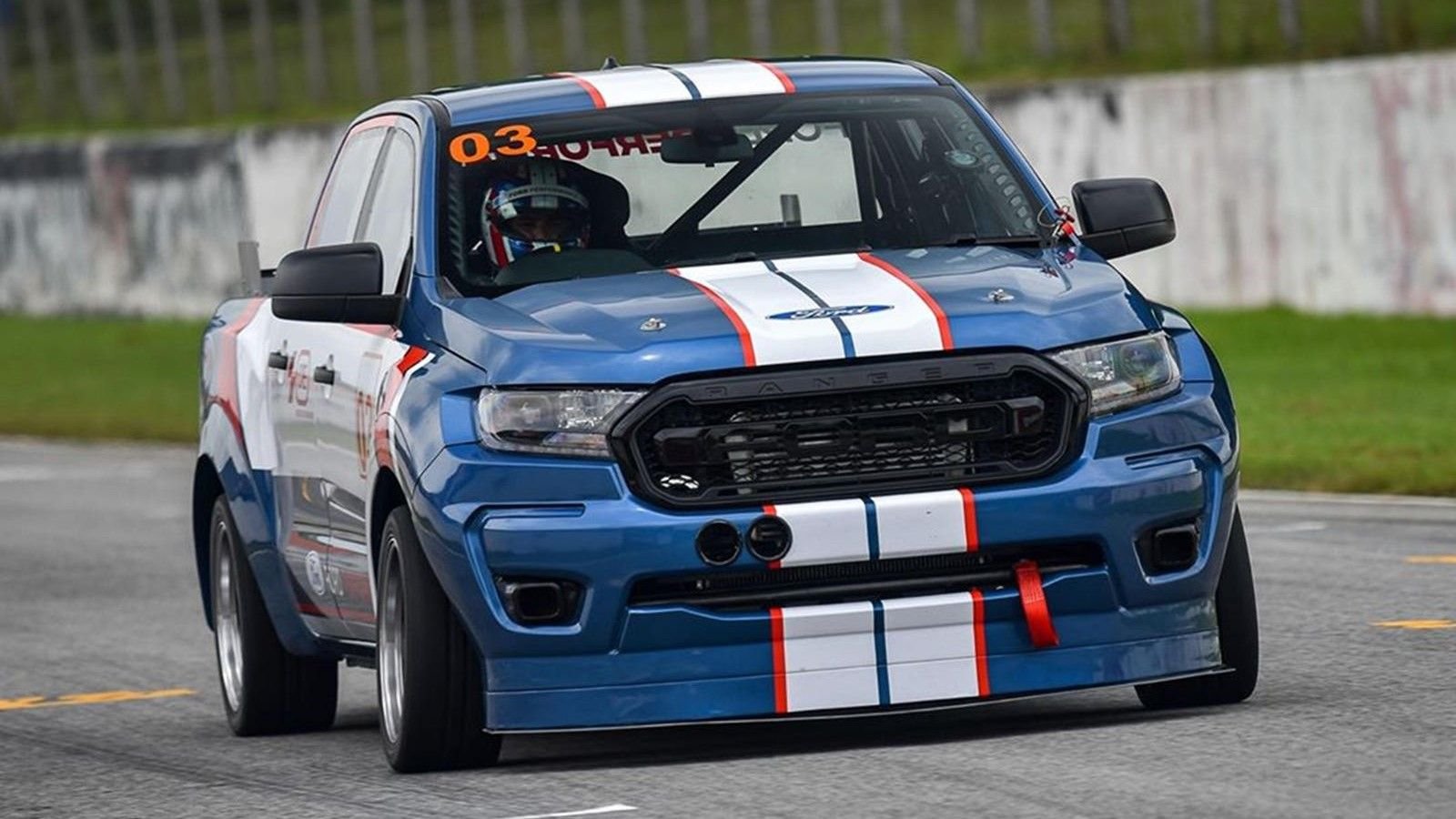 Throwback Thursday: Ford Thailand's Track Racing Ranger - Ford Truck ...