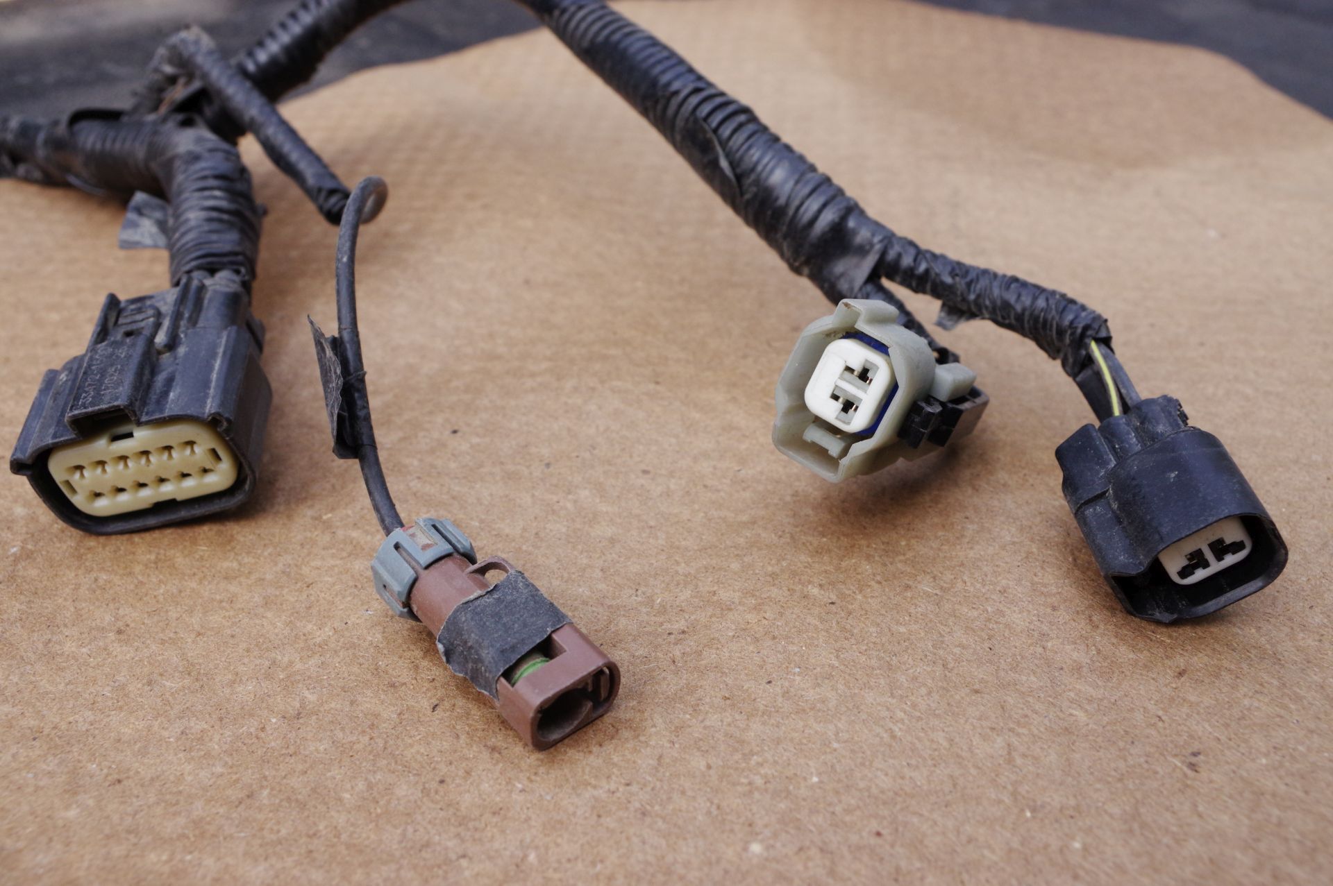 Missing plug caps for tailgate harness - Ford Truck Enthusiasts Forums