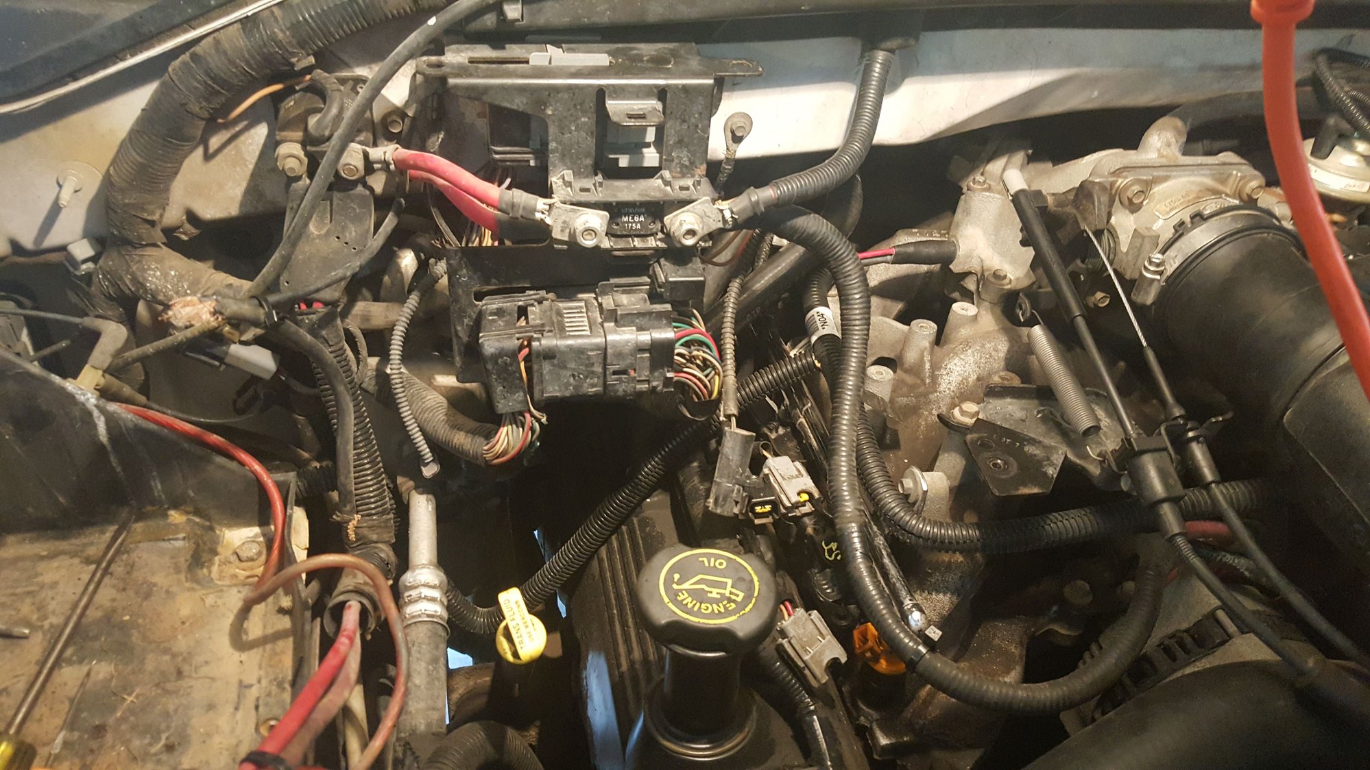 Question about mega fuse area - Ford Truck Enthusiasts Forums