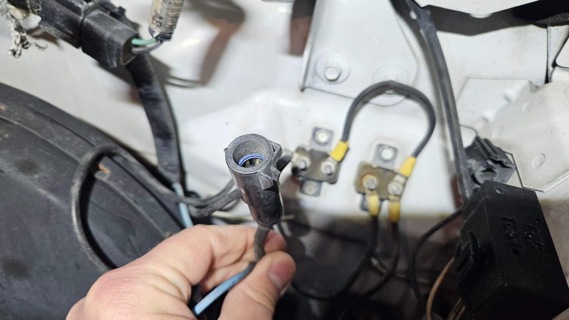 Mystery firewall electrical connectors - Ford Truck Enthusiasts Forums