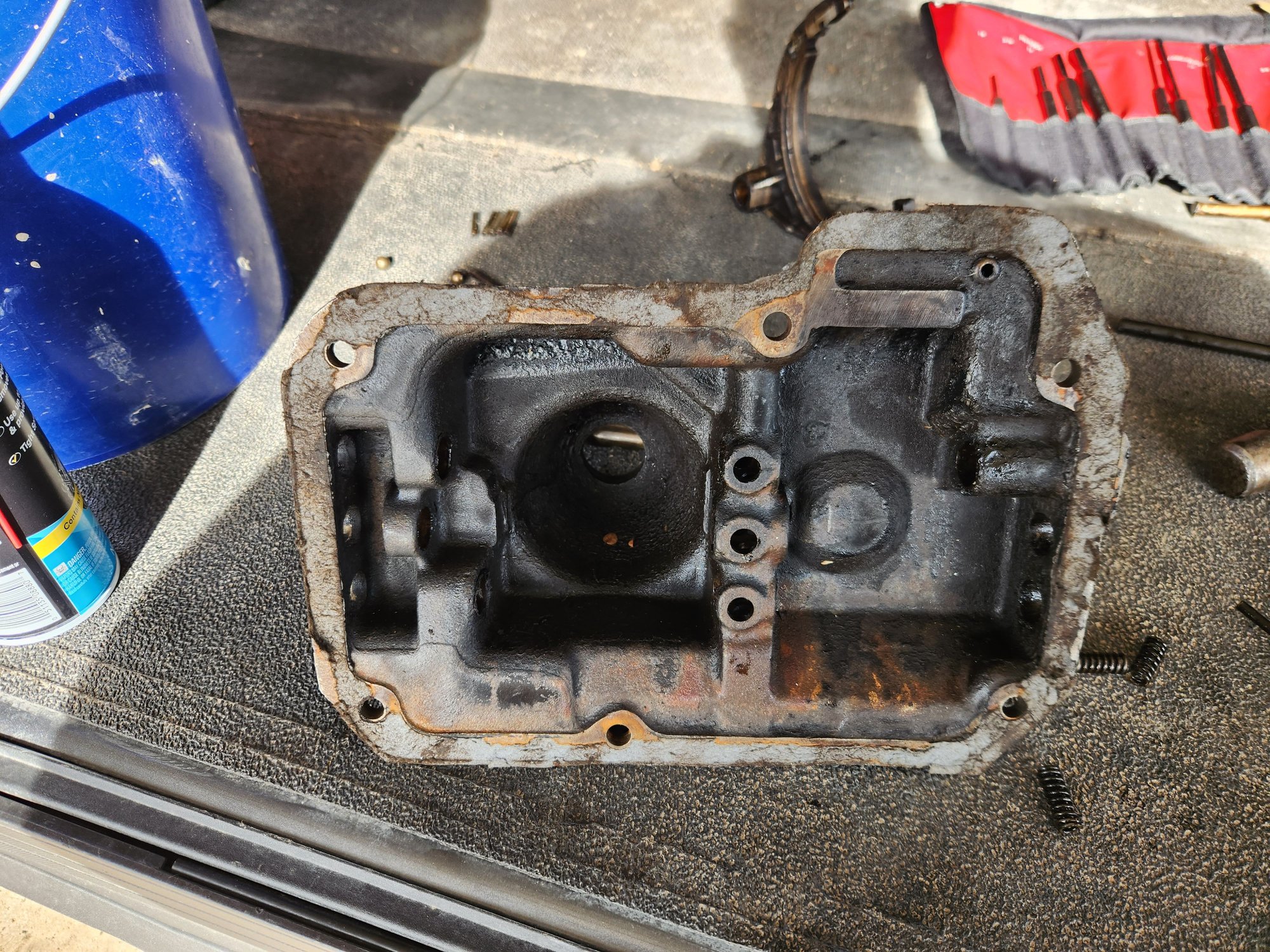 Need exploded diagram of newer T18 top cover - Ford Truck Enthusiasts ...