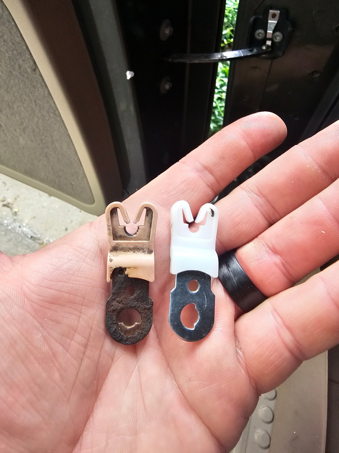 Rear hatch parts? - Ford Truck Enthusiasts Forums