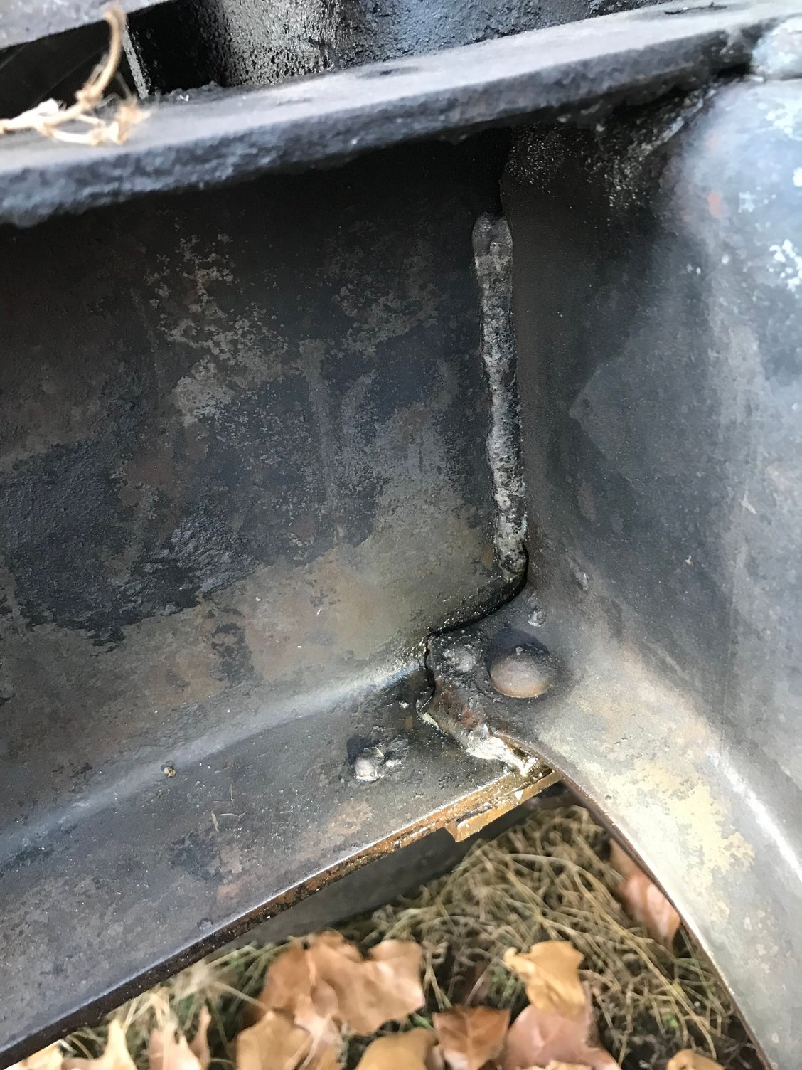 Front crossmember welded in and cracked - Ford Truck Enthusiasts Forums