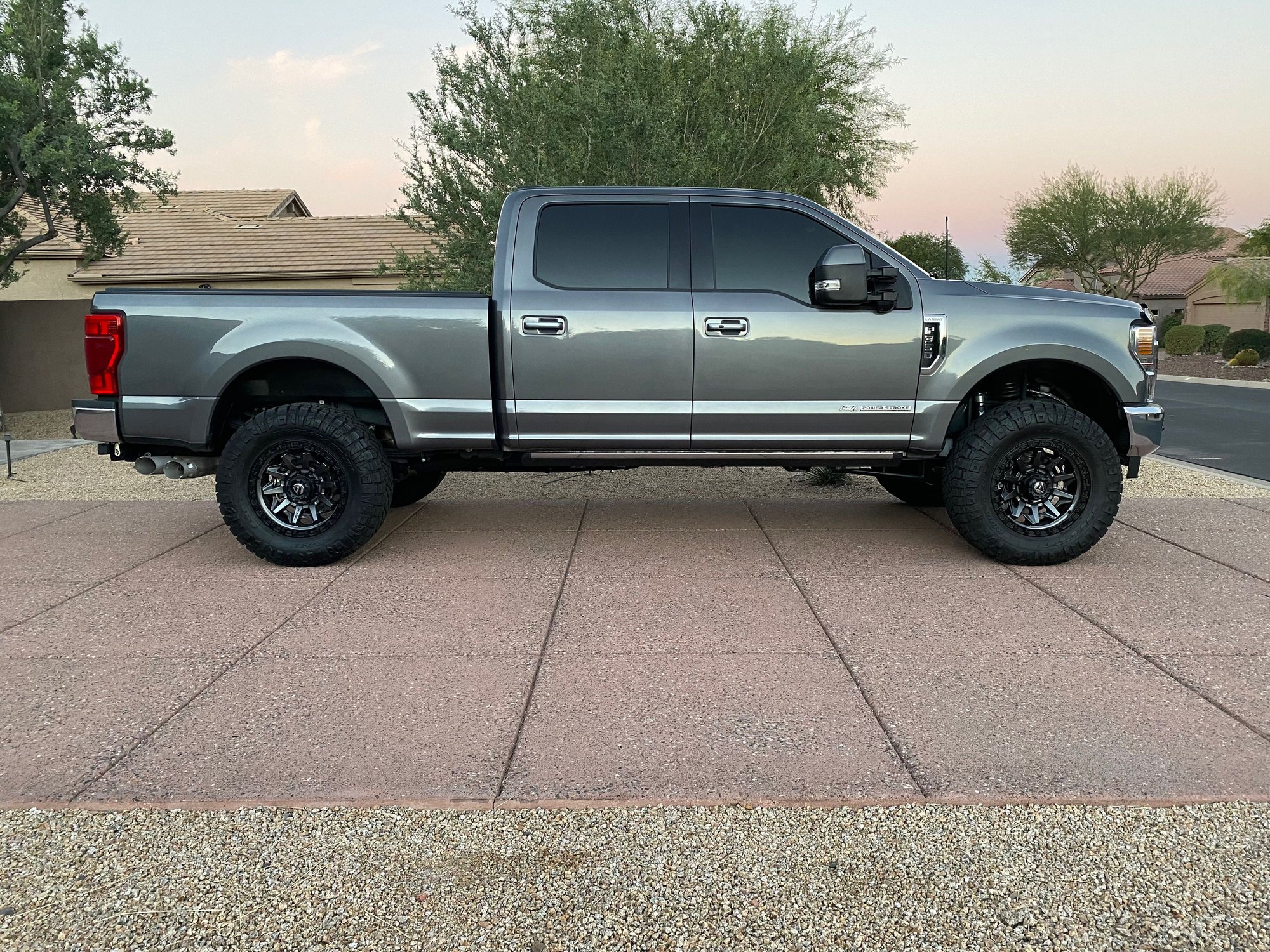 super duty pics with 37's / what are ya'll running - Ford Truck ...