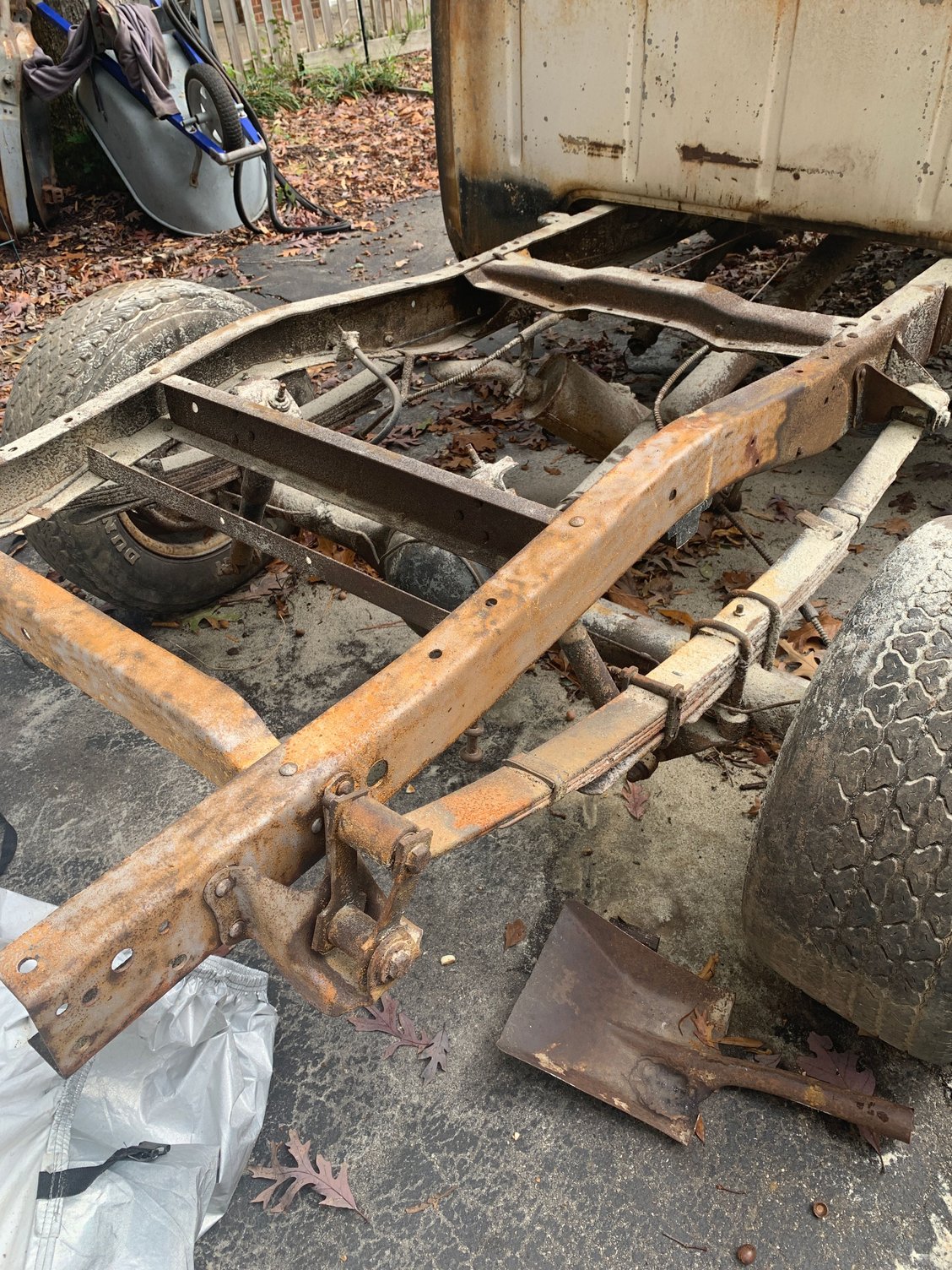 1957 F100 frame with straight 6 - Ford Truck Enthusiasts Forums