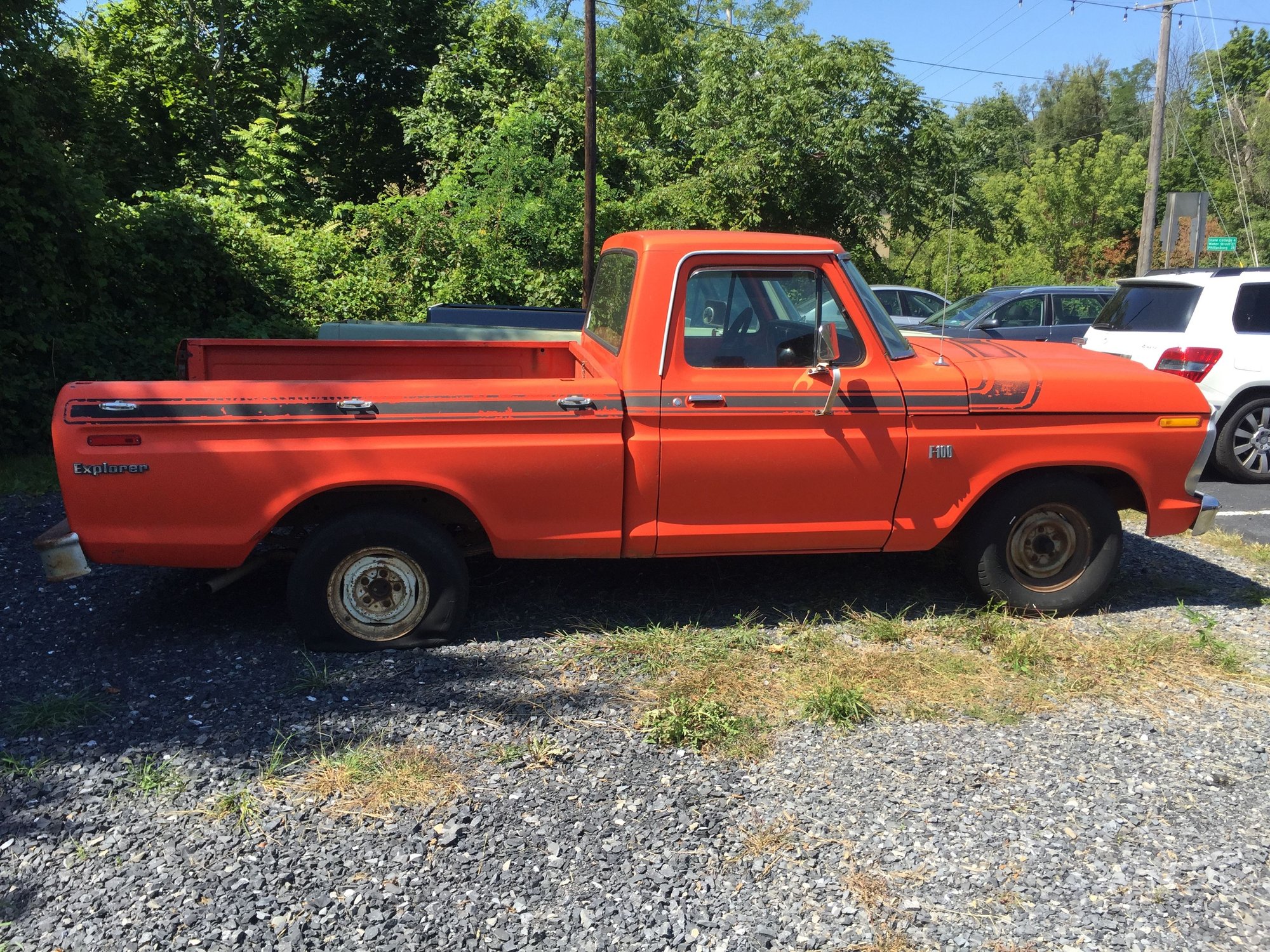 1975 Ford F-100 SHORT BED 2WD ORIGINAL 302 AUTOMATIC RESTOMOD - Ford ...