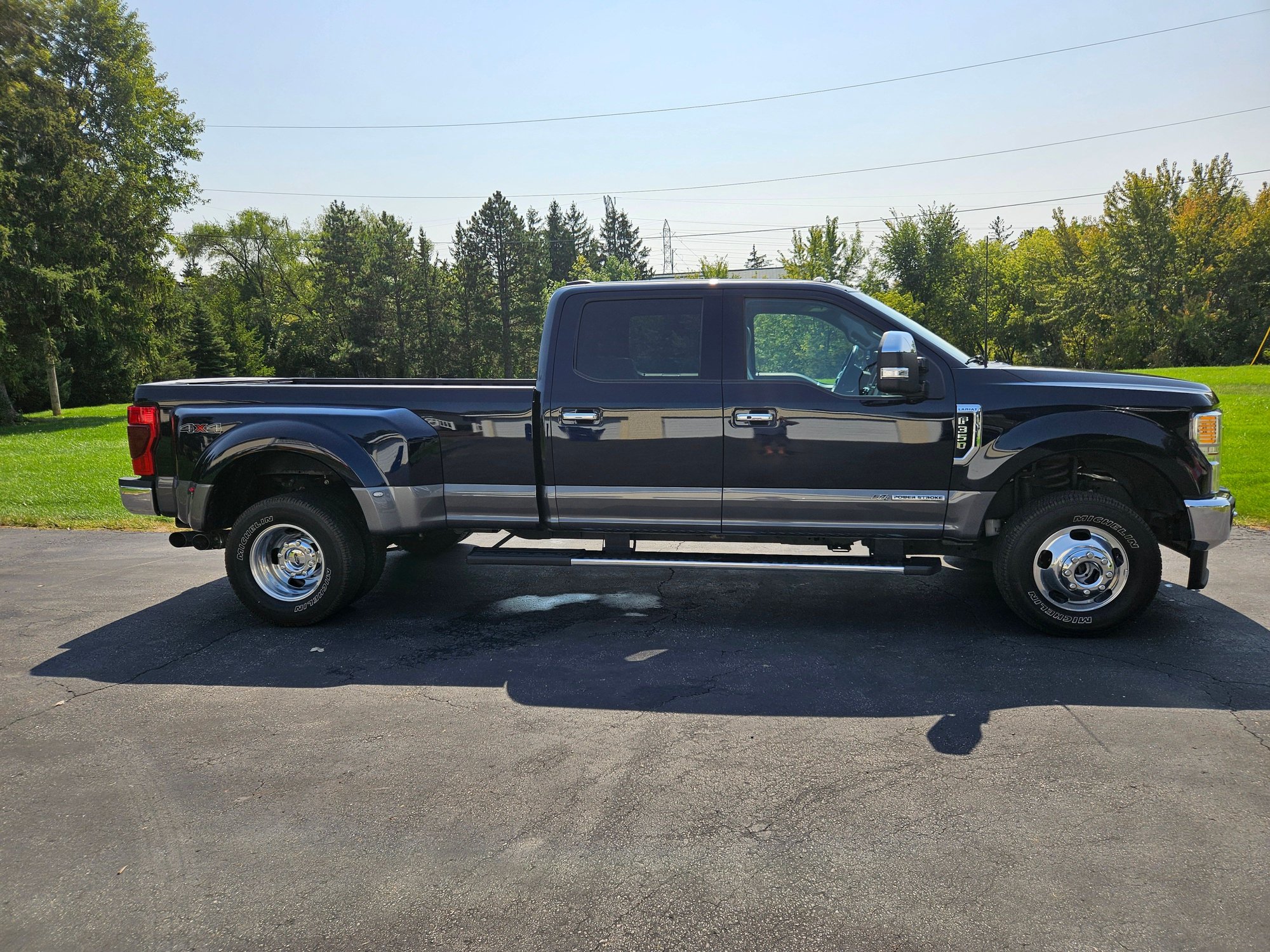 2021 F350 Dually beautiful Antimatter Blue 2 tone highly optioned ...
