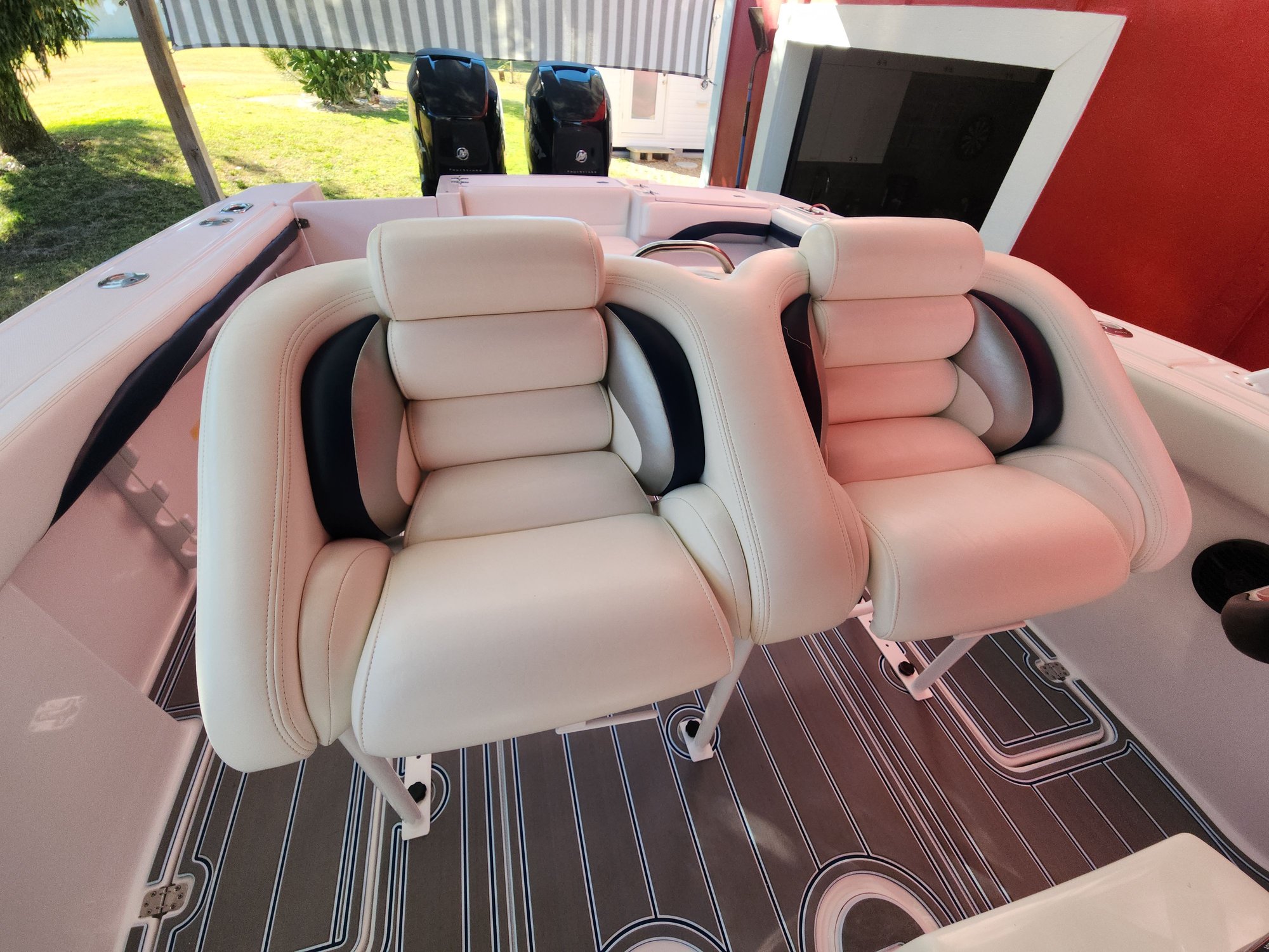 Donzi ZFX ZF 35 ZF35 35ZF Interior - Offshoreonly.com