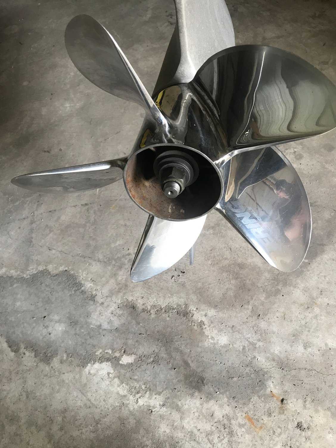 Hering 5 blade Bravo XR props 30 pitch - Offshoreonly.com