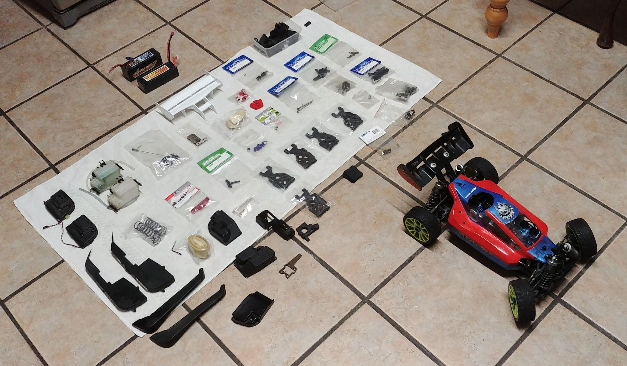 Hyper 9 Brushless Conversion with all Nitro Spares - R/C Tech Forums