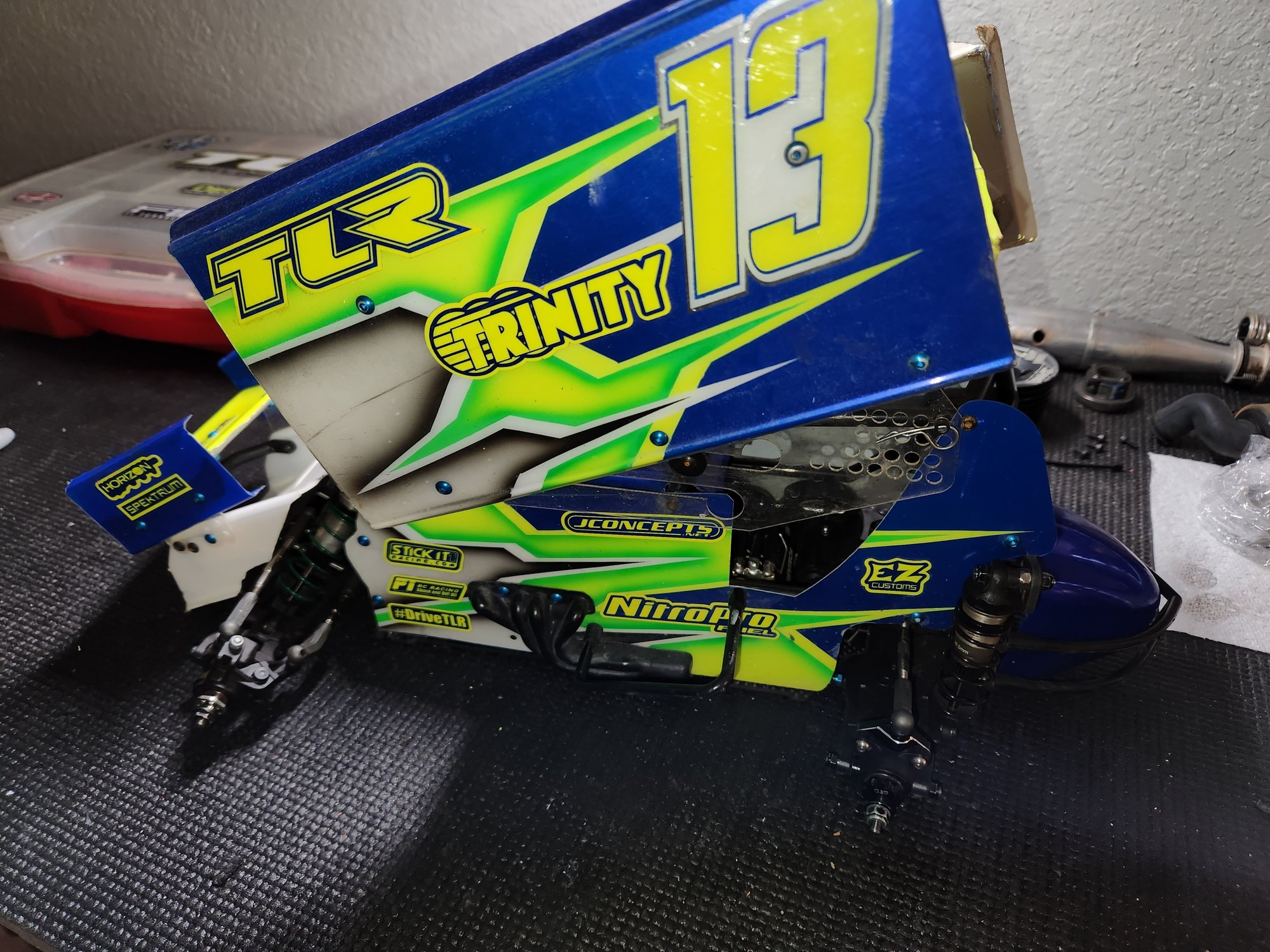 Velocity RC VS-L sprint car - R/C Tech Forums