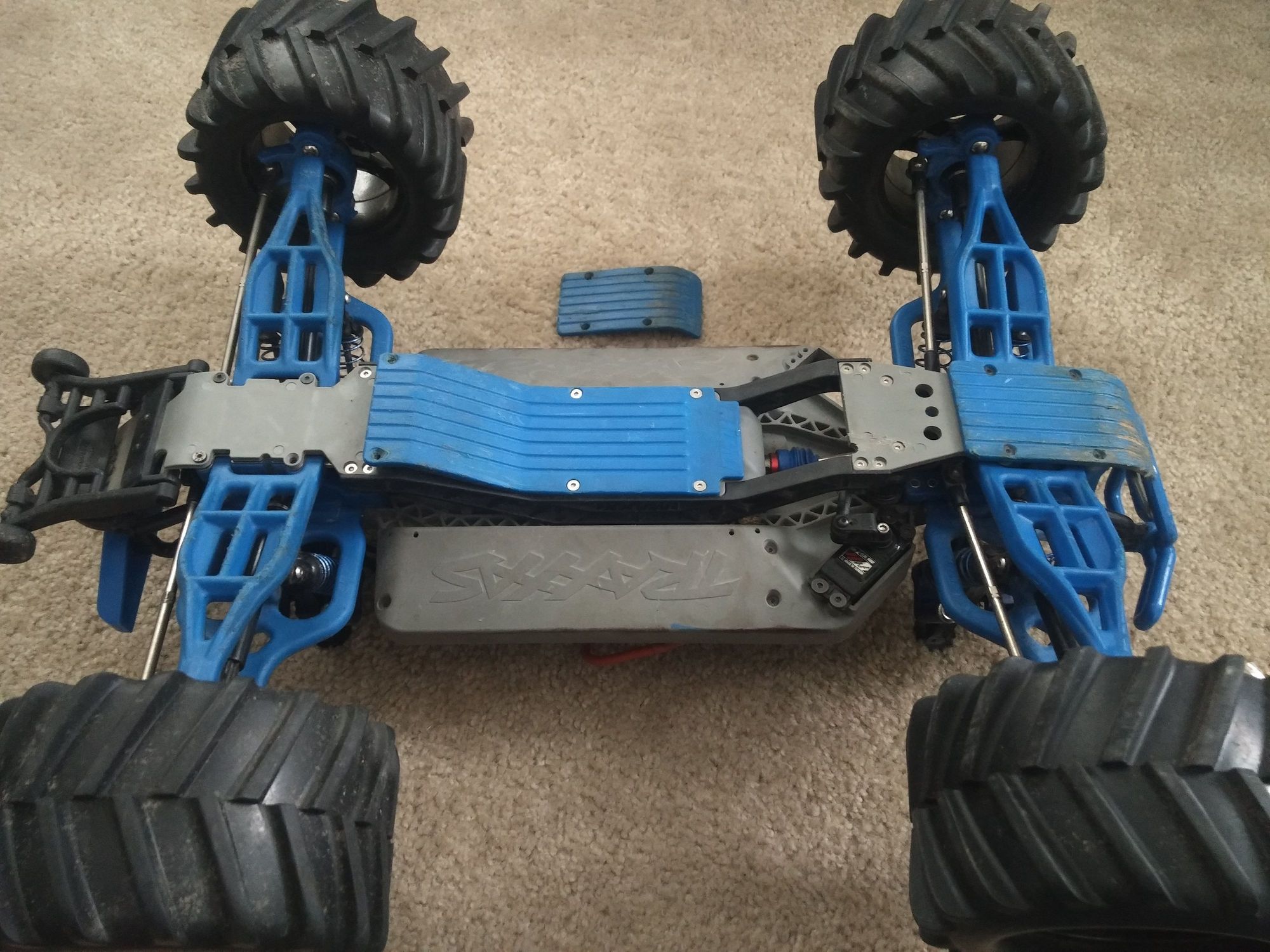 Traxxas emaxx, lots of RPM, upgraded - R/C Tech Forums