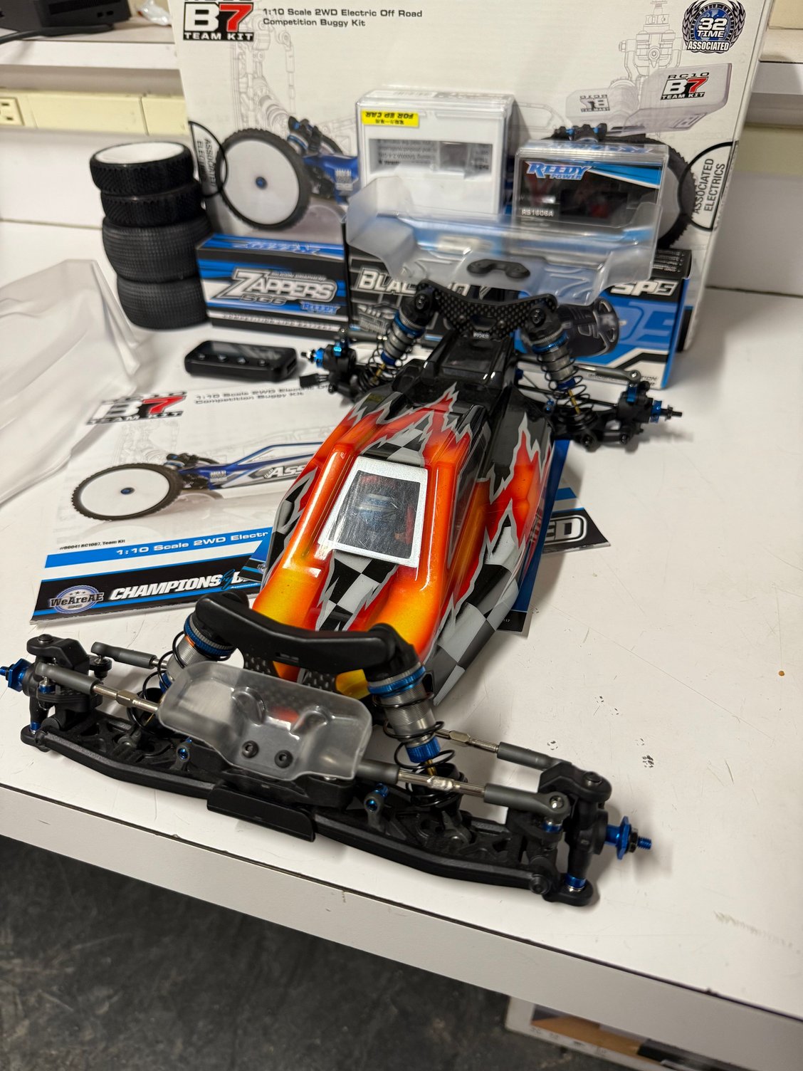ARTR Mint Team Associated B7 Reedy 610r 17.5t - R/C Tech Forums