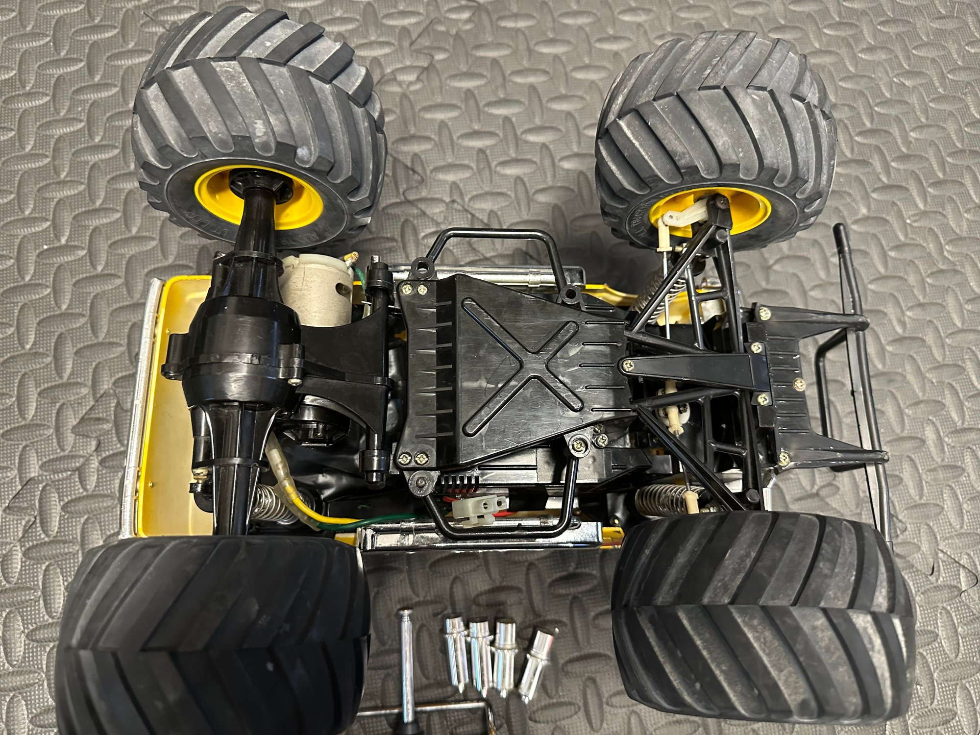 Vintage Tamiya Lunchbox 1984 w/Futaba Remote - R/C Tech Forums