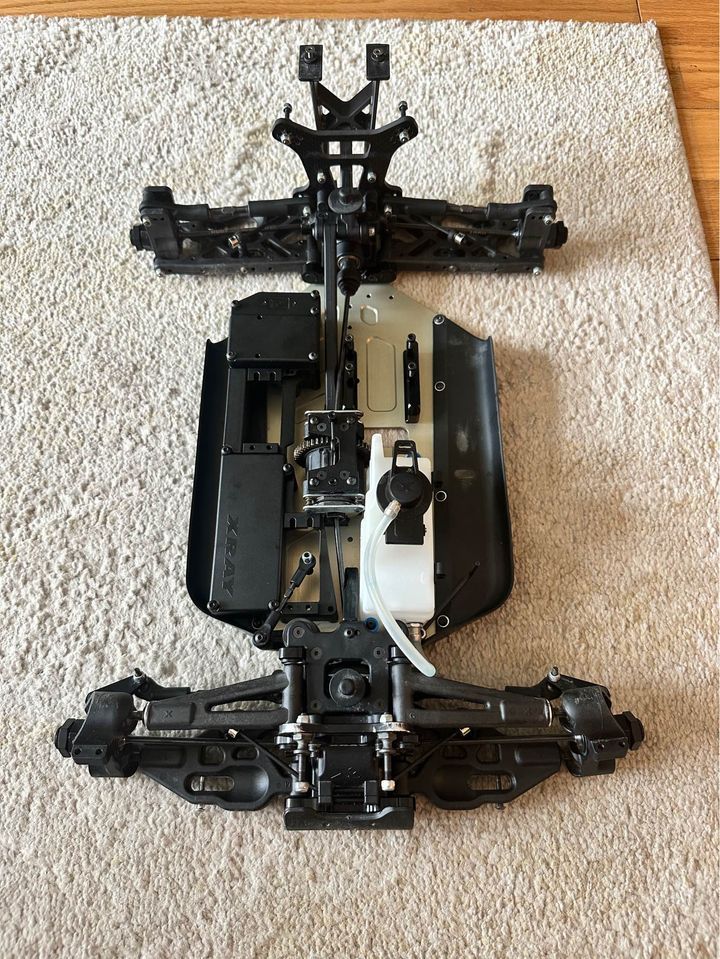 Xray XB8 2022, like new, only 2 races old! - R/C Tech Forums