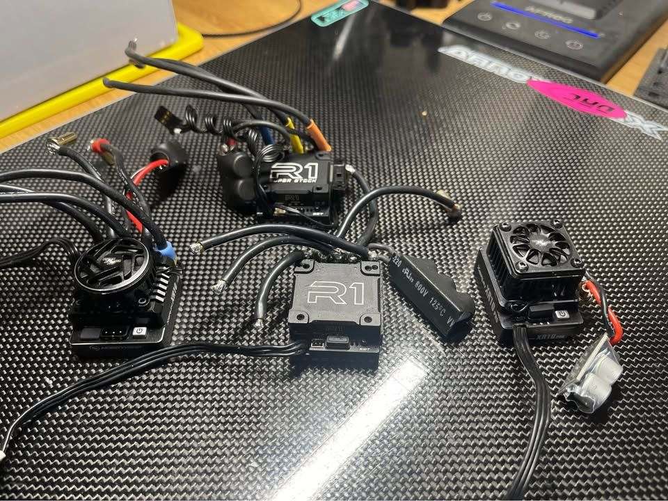 1/10 ESCs: Hobbywing XR10 Pro G2S / R1 Digital-3 / R1 Super Stock - R/C Tech Forums
