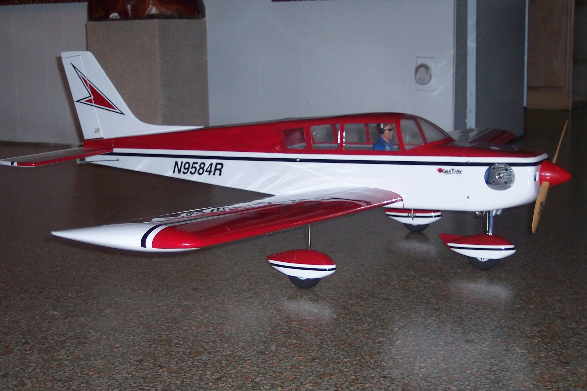 Hangar 9 Piper Cherokee. - RCU Forums