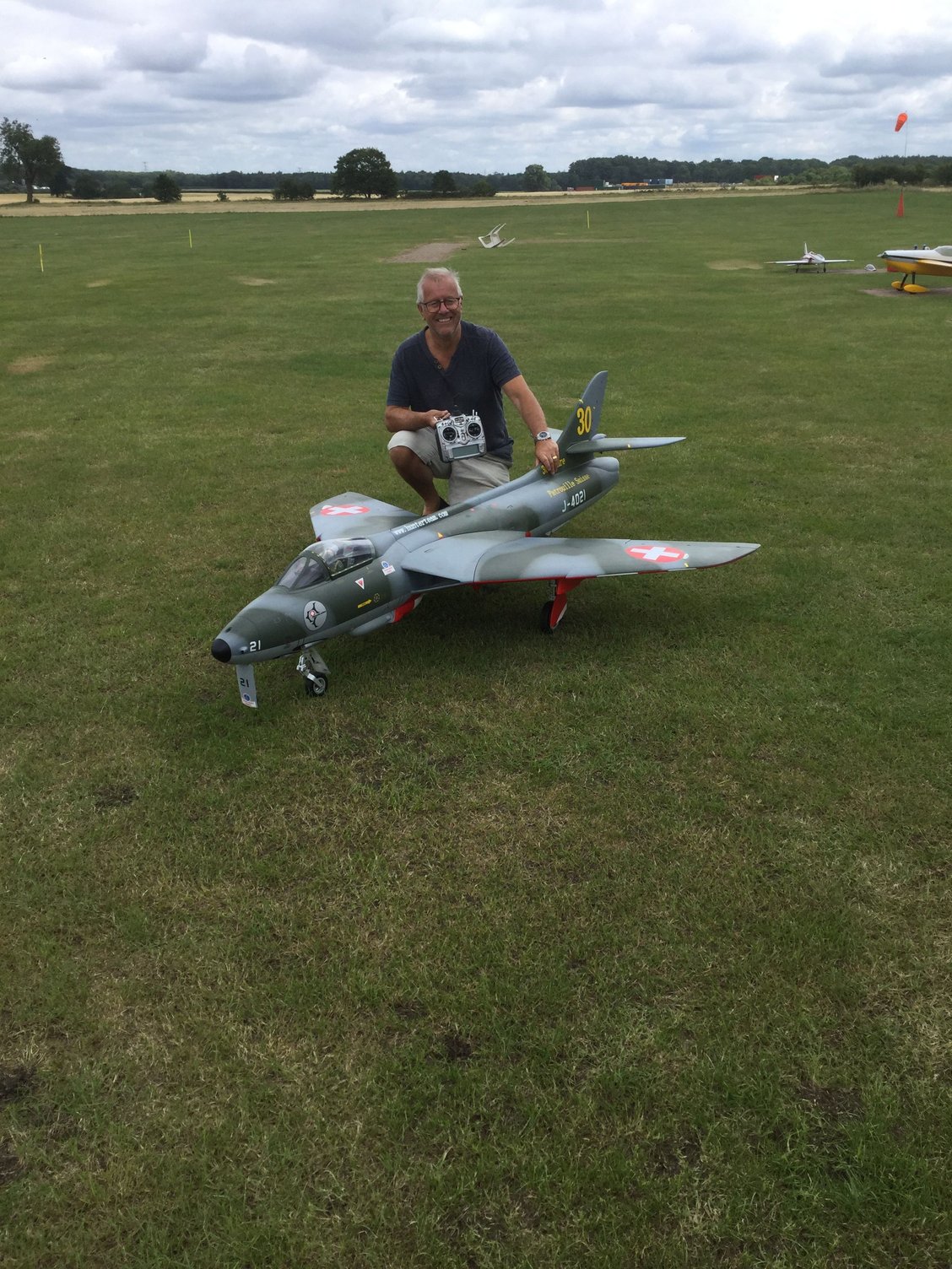 Introducing the TopRC Model Hawker Hunter - New Scale Jet - Page 4 ...