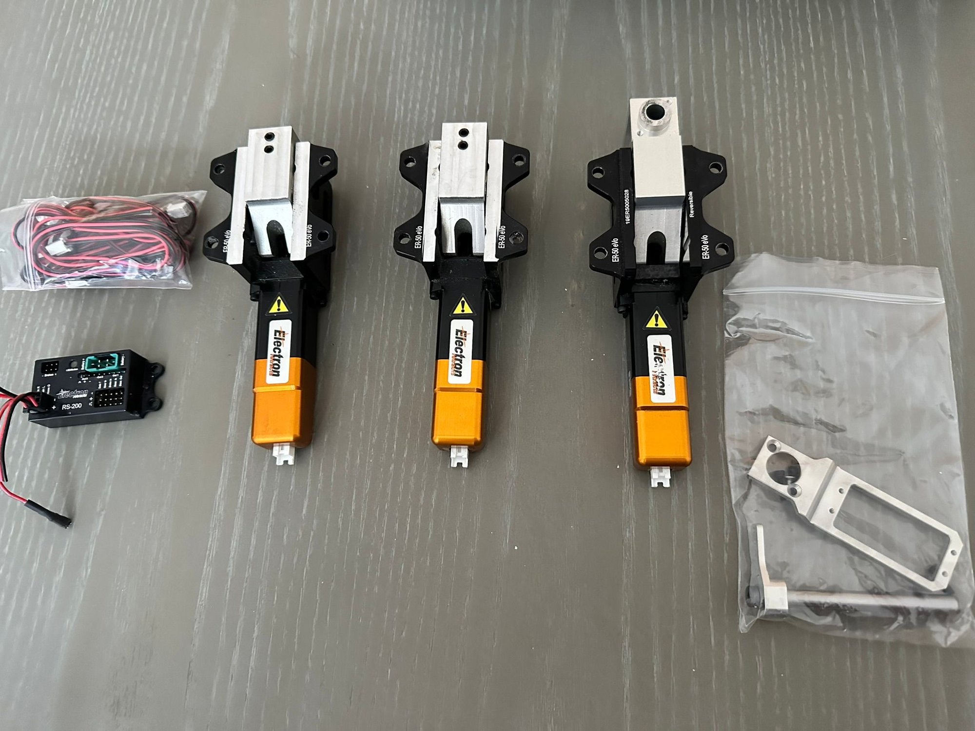 Electron er-50evo retracts reversible + rs-200 in original box - RCU Forums