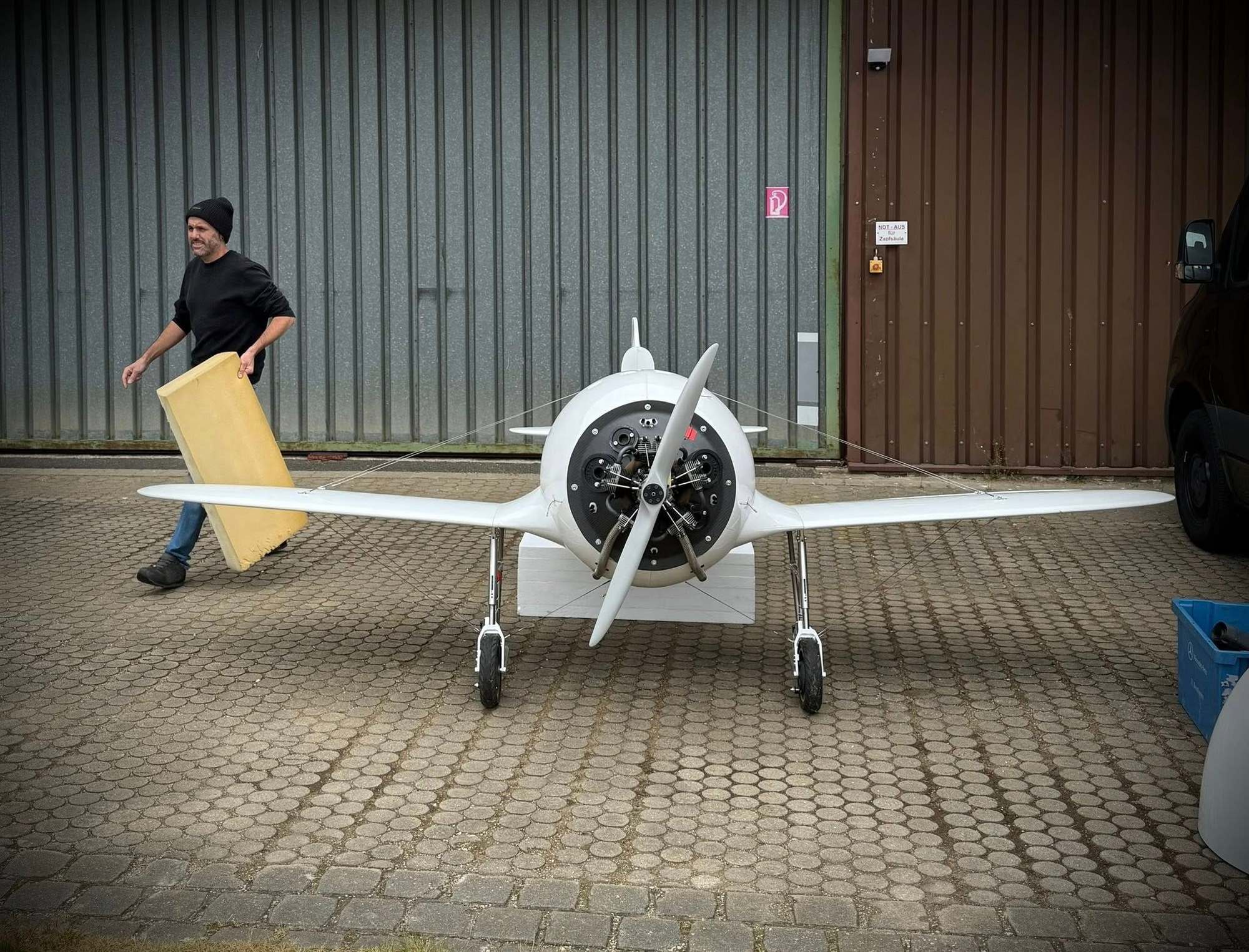 50% GeeBee R2 powered by MOKI 400 radial - Page 6 - RCU Forums