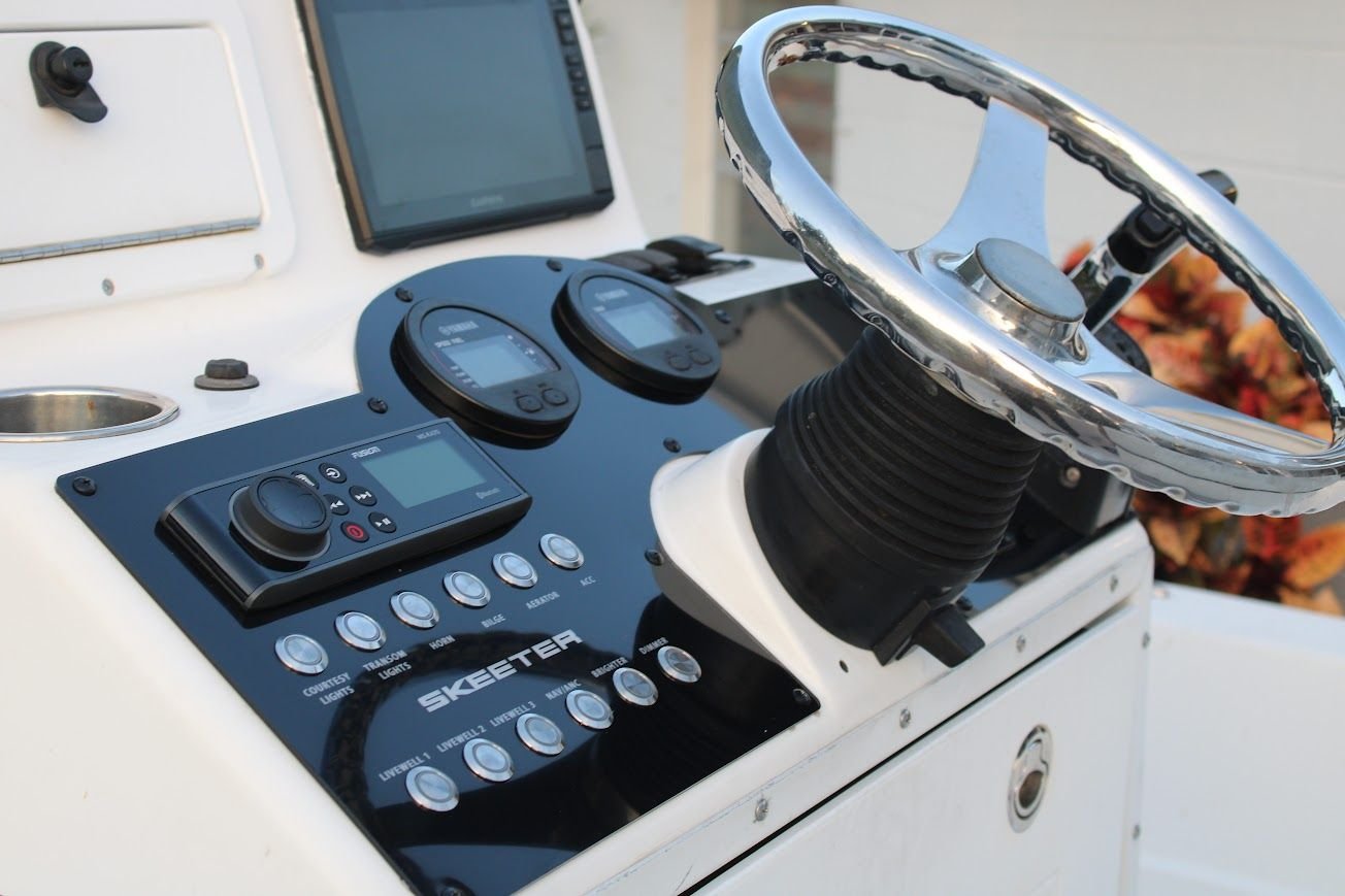 Florida - Custom Dash Panels, Lids, Battery Managment, Hatches & More ...