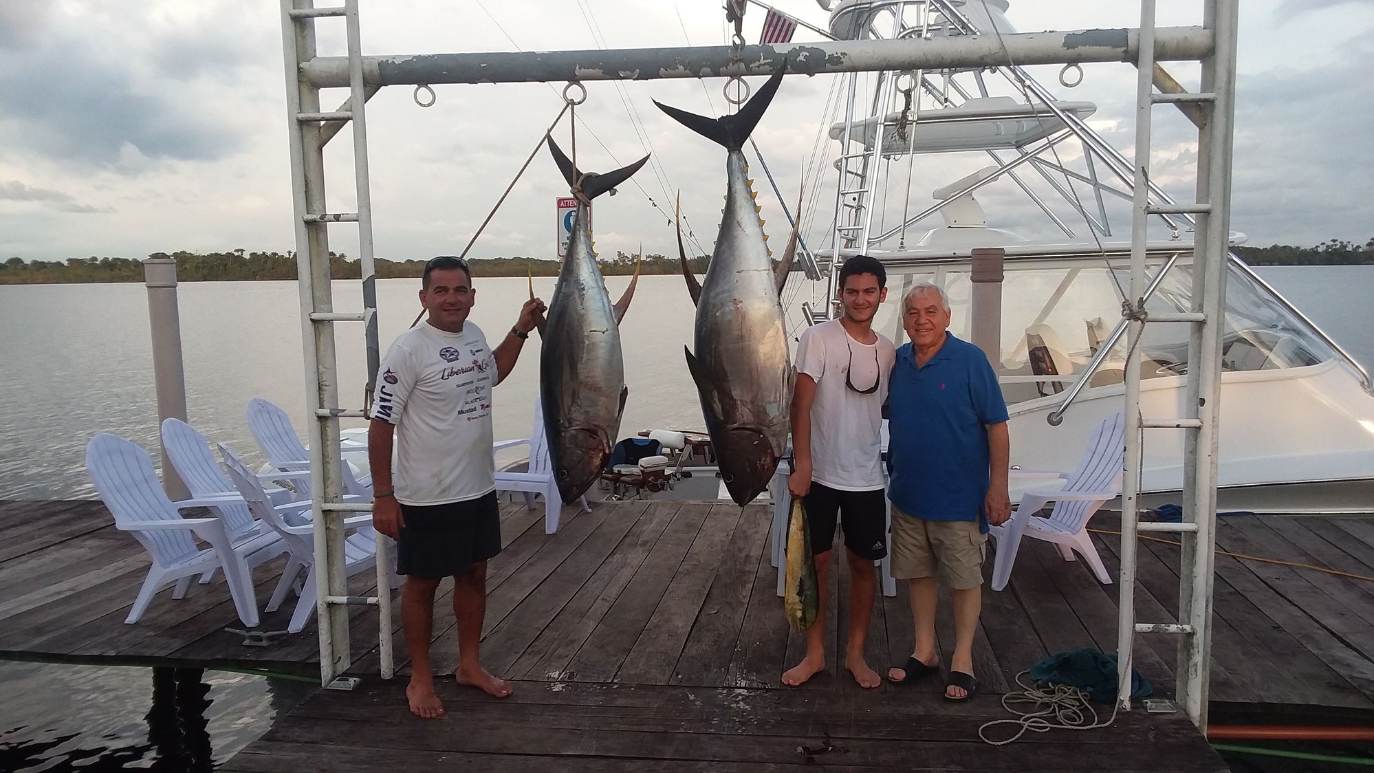 The Hull Truth - Boating and Fishing Forum - 41 express triple outboard ...