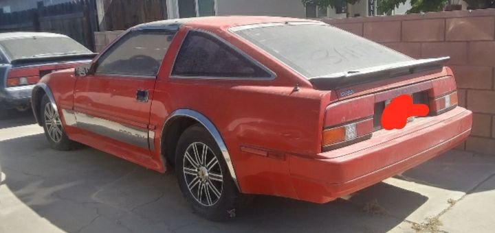 1986 300zx with silver trim on side? not an addon its a part of the car ...