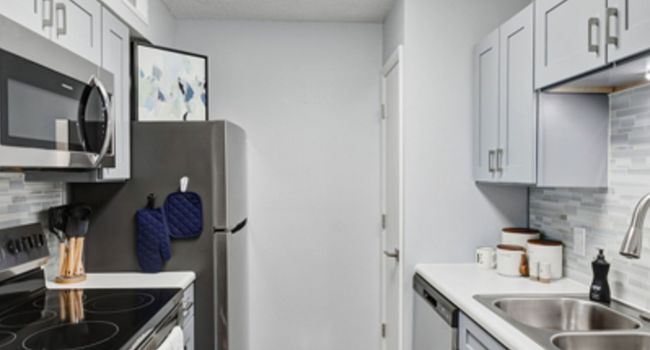 Meadowrun Apartments Reviews - Pensacola, FL | 3205 East Olive Road ...