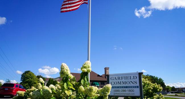 Garfield Commons - 111 Reviews | Clinton Township, MI Apartments for ...