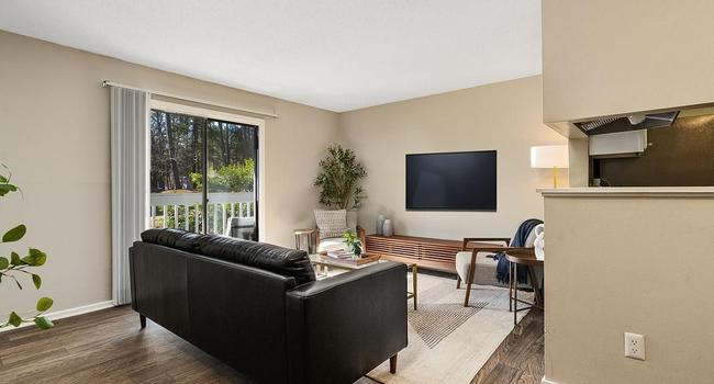 The Forest Reviews - Durham, NC | 800 White Pine D | 126 Apartment Reviews