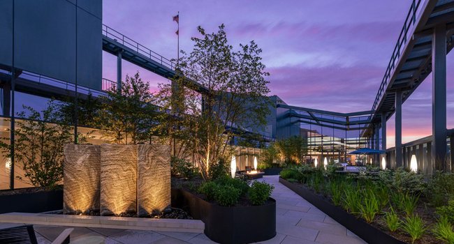 Luminary at One Light - 8 Reviews | Baltimore, MD Apartments for Rent ...