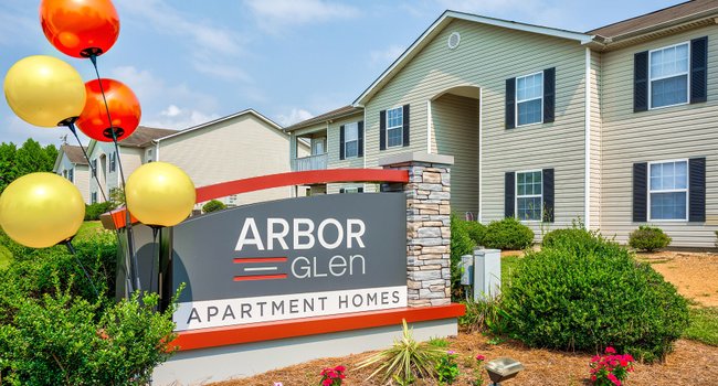 Arbor Glen Apartments - 29 Reviews | Eden, NC Apartments for Rent ...