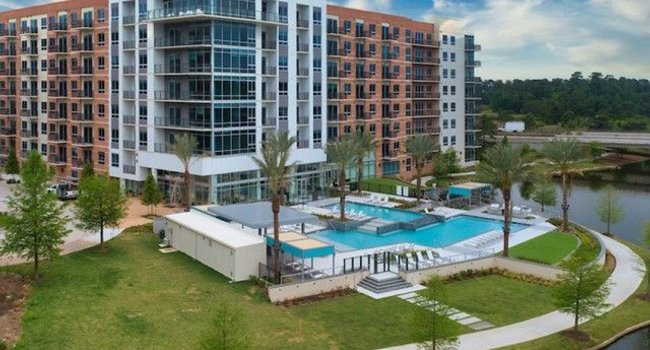 Two Lakes Edge Reviews - Woodlands, TX | 2000 Hughes Landing Blvd | 37 ...