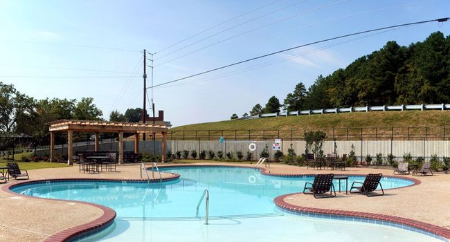 Vista Place Reviews - Russellville, AR | 821 E O St | 1 Apartment Reviews