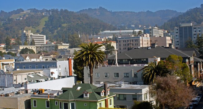 Telegraph Commons Apartments Reviews - Berkeley, CA | 2490 Channing Way ...