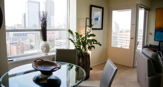 Riley Towers - 185 Reviews | Indianapolis, IN Apartments for Rent ...